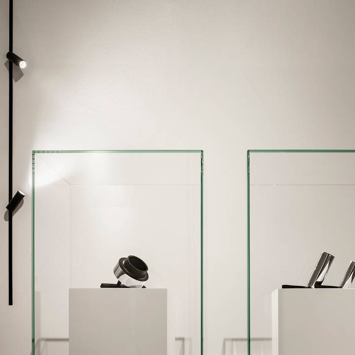 Flos Lighting Tracking Magnet | Shelly Lighting