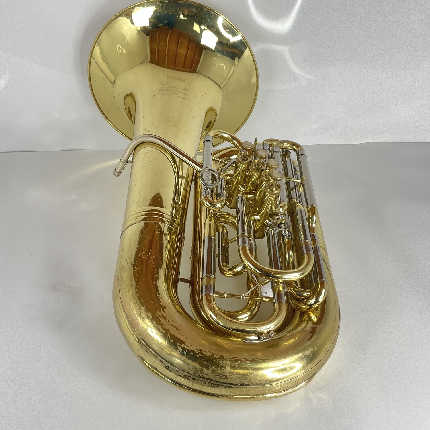 Yamaha Used Yamaha YCB-822 CC tuba (SN: 100122) - Dillon Music Yamaha Used Yamaha YCB-822 CC tuba (SN: 100122) - Dillon Music