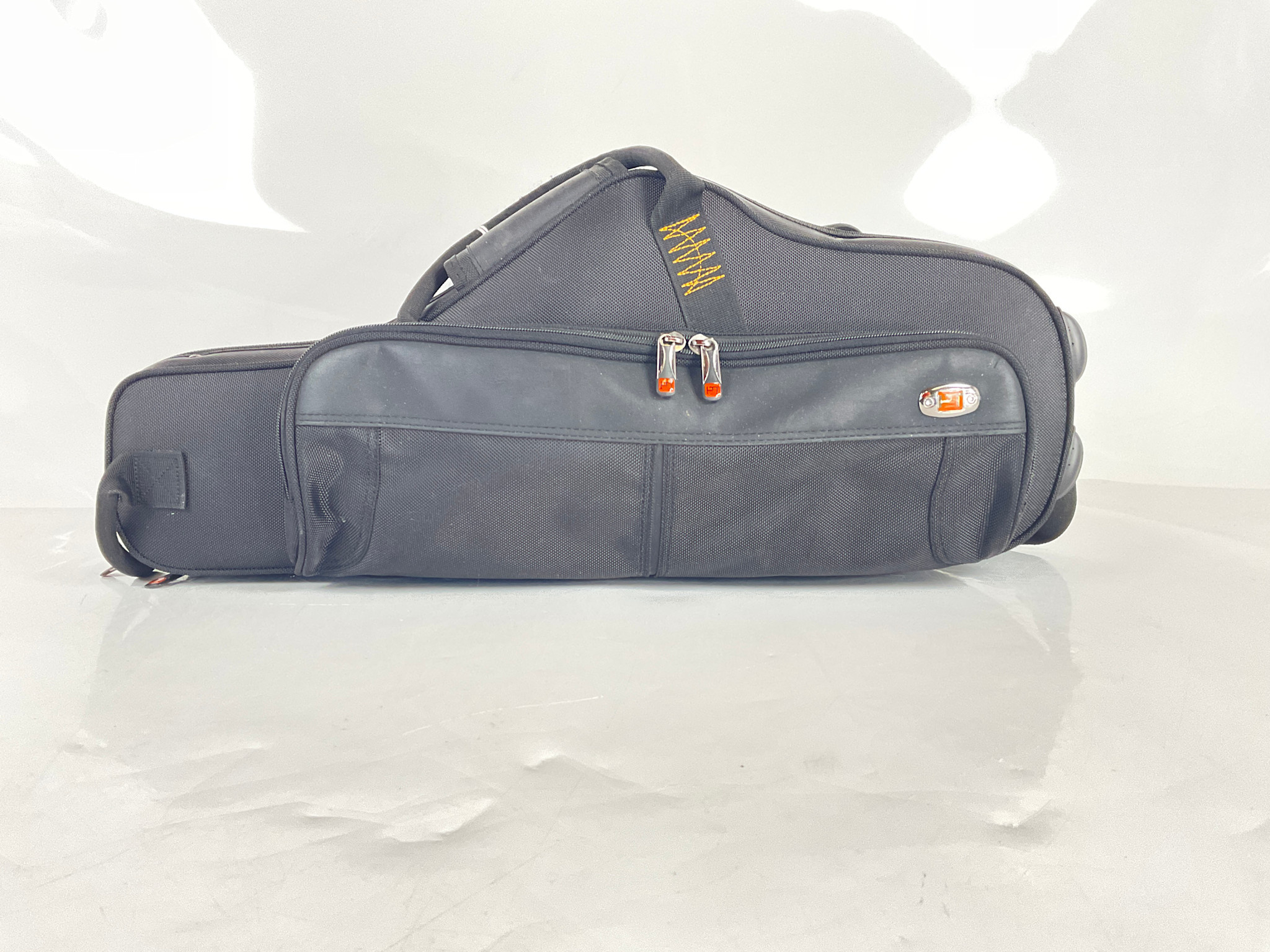 Used Protec Alto Saxophone Case Black [38896] - Dillon Music