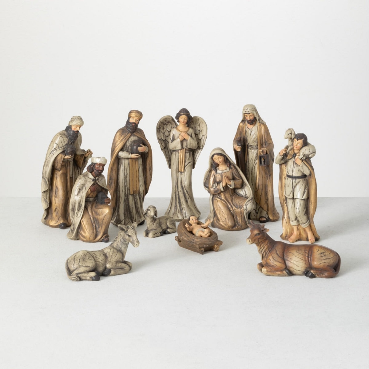 TRADITIONAL NATIVITY SET - 11 pieces - Schoolhouse Earth
