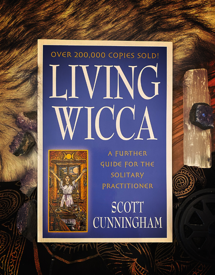 Living Wicca - A Further Guide for the Solitary Practitioner - Smudge ...