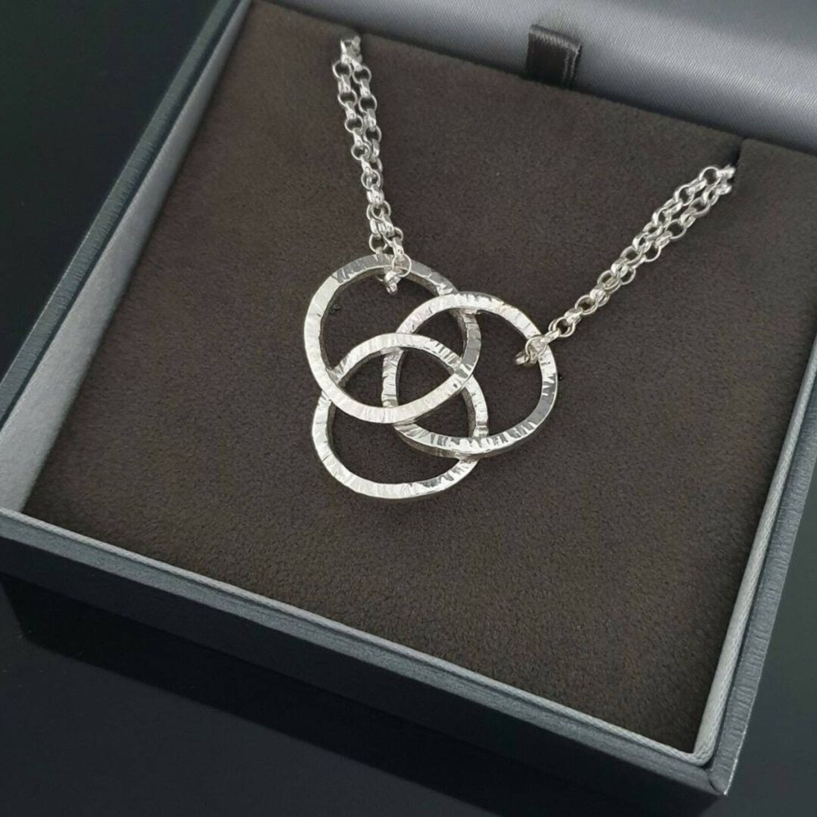 Contemporary Trinity Knot Necklace - Celtic Aer