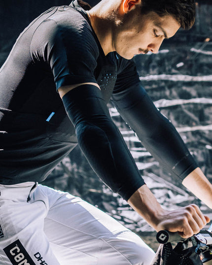 Dharco Gravity Elbow Pad - Cyclezone Rotorua Ltd