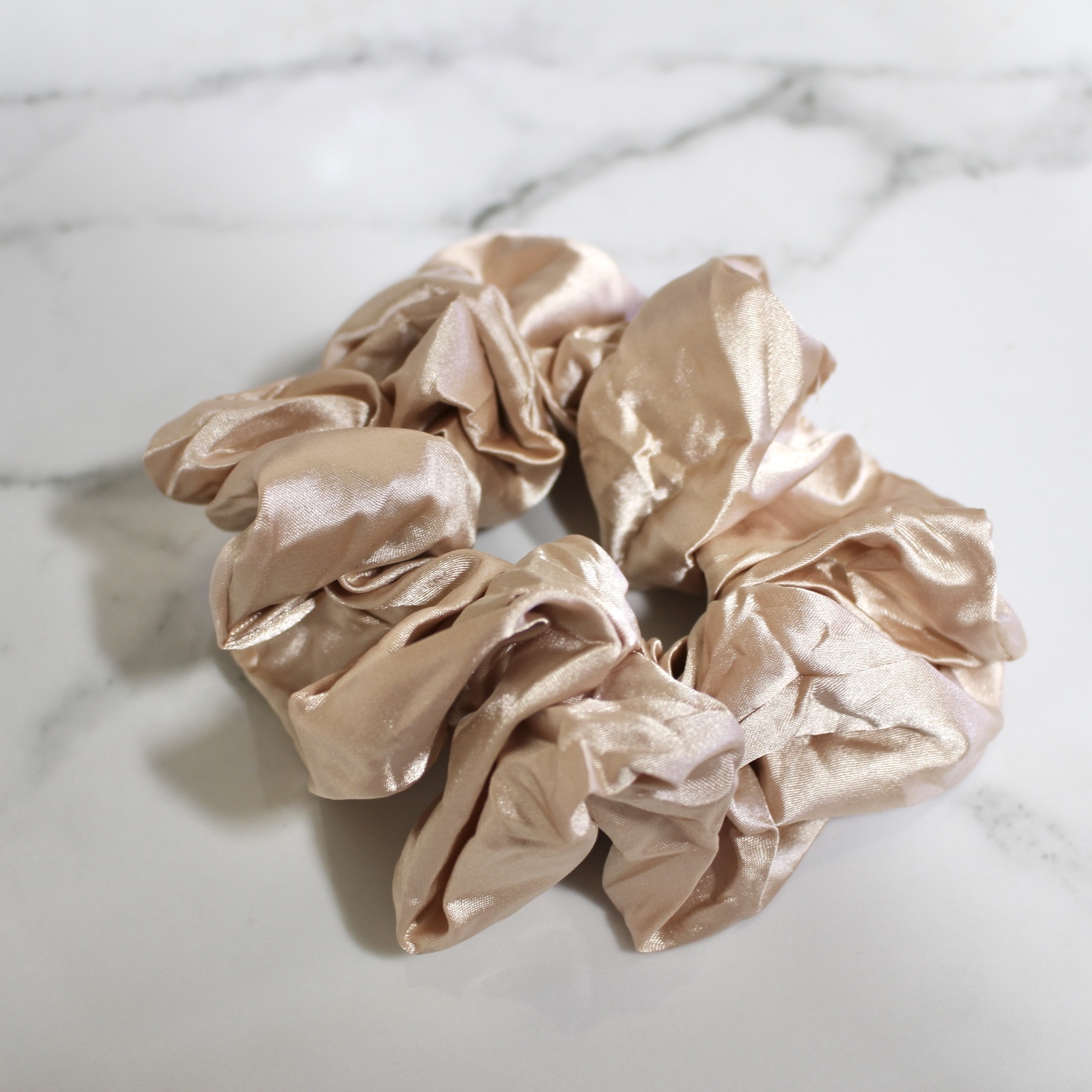 Chouchou en satin - Champagne - Les Précieuses