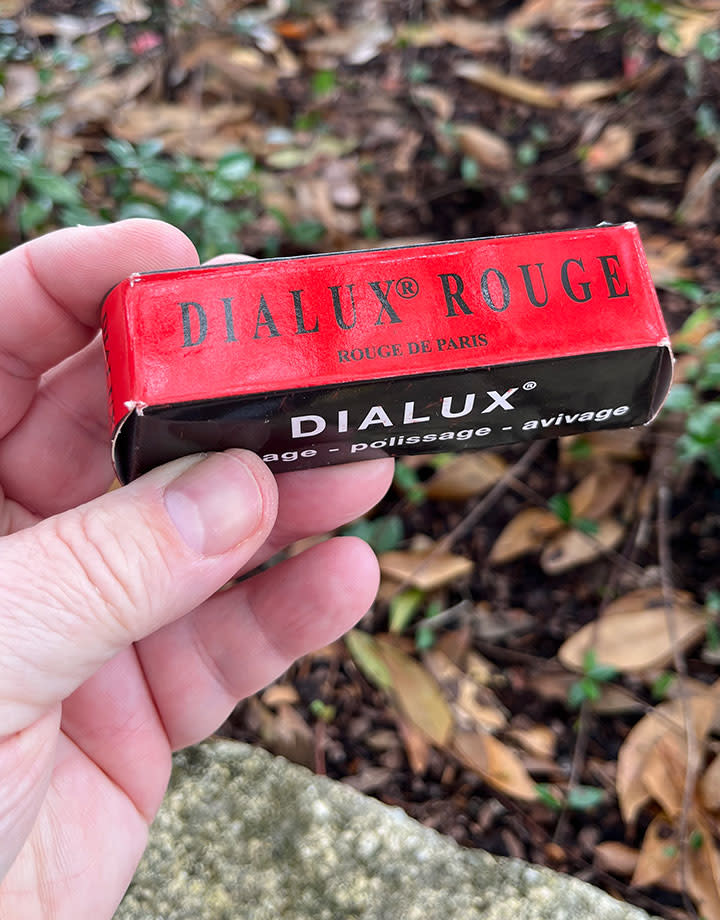 47.390 = Dialux Red Compound for High Luster on Gold or Silver by ...