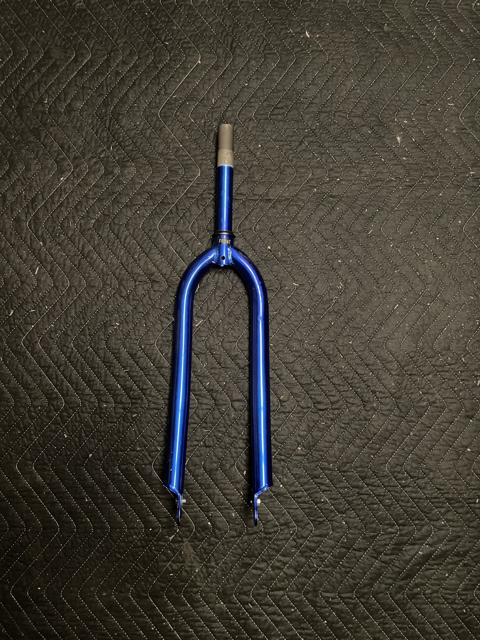 1 X 6 1 2 Threaded 26 Bicycle Fork Dark Metallic Blue New 1-x-6-1-2-threaded-26-bicycle-fork-dark-metallic-blue-new