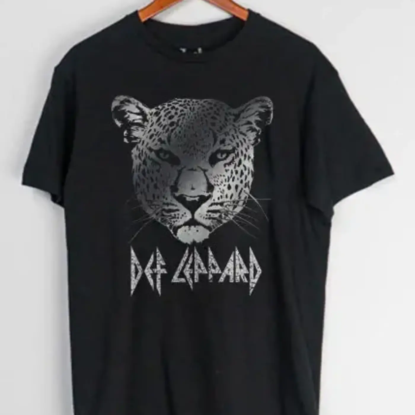 Def Leppard - Face - DEF0384GO - Schreter's Clothing Store