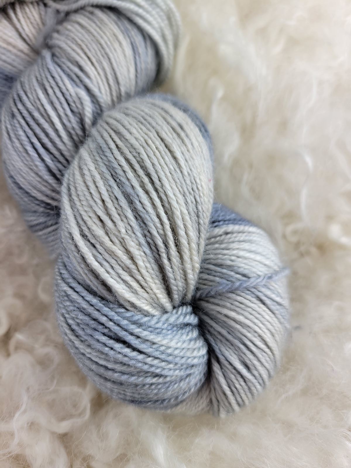 E PYC Cashmere Squeeze Airstream - The Yarn Underground