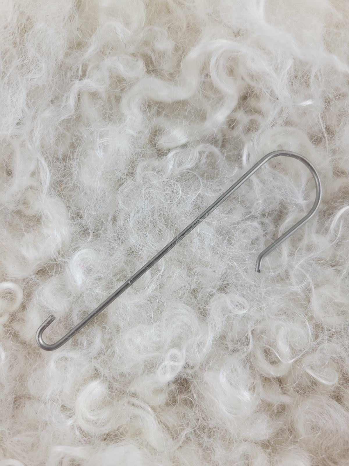 Lojan threading hook - The Yarn Underground