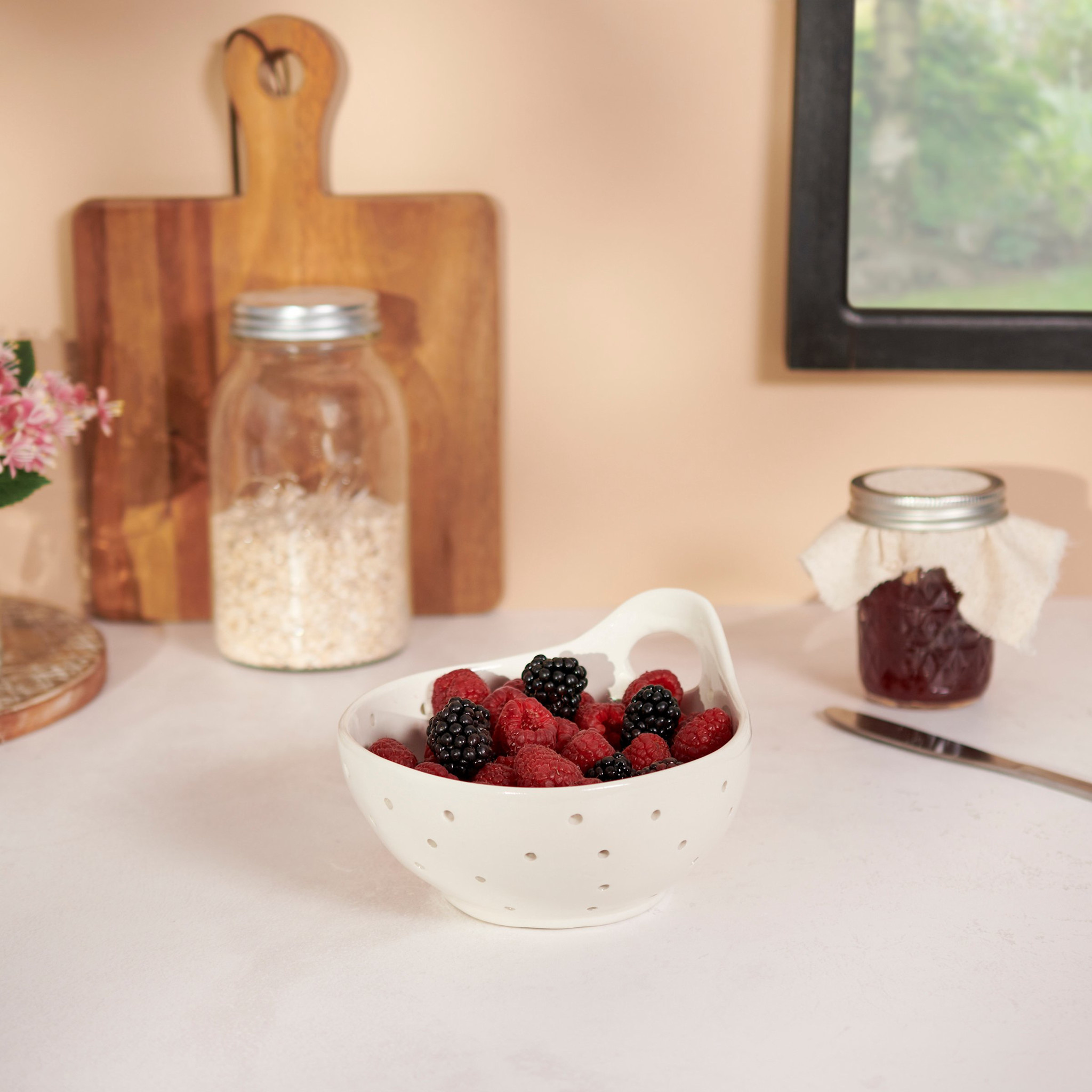 Farmhouse Berry Bowl - Wagon Wheel