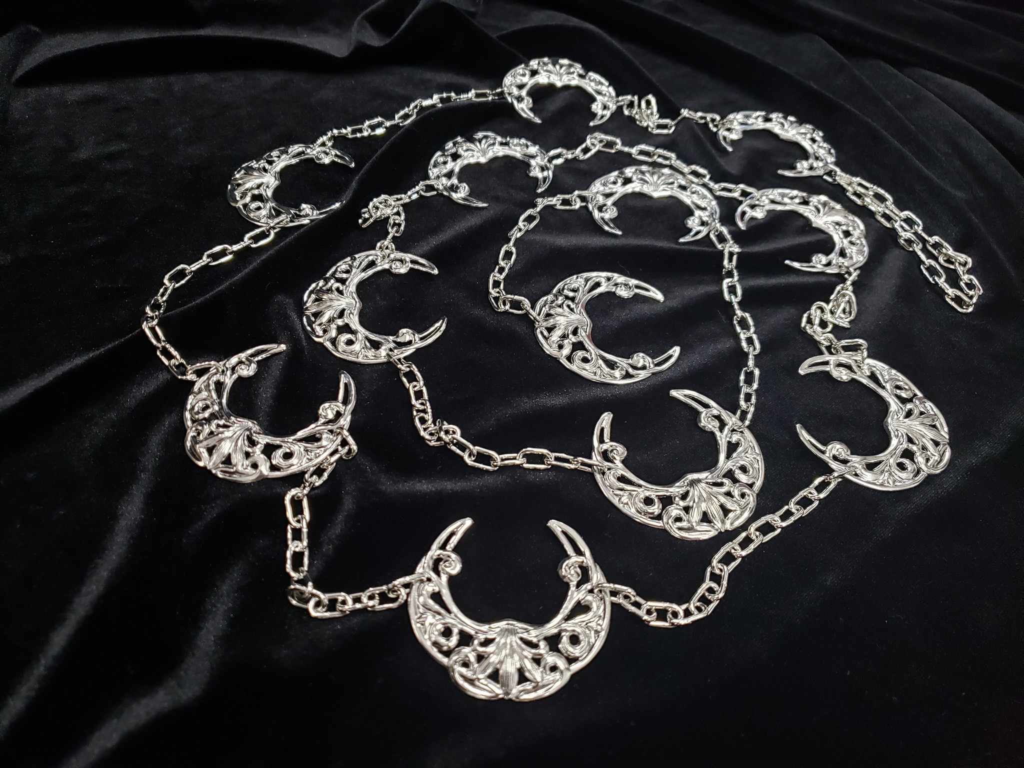 Chain Belt, Filigree Crescent, Silvertone - Cloak & Dagger Creations