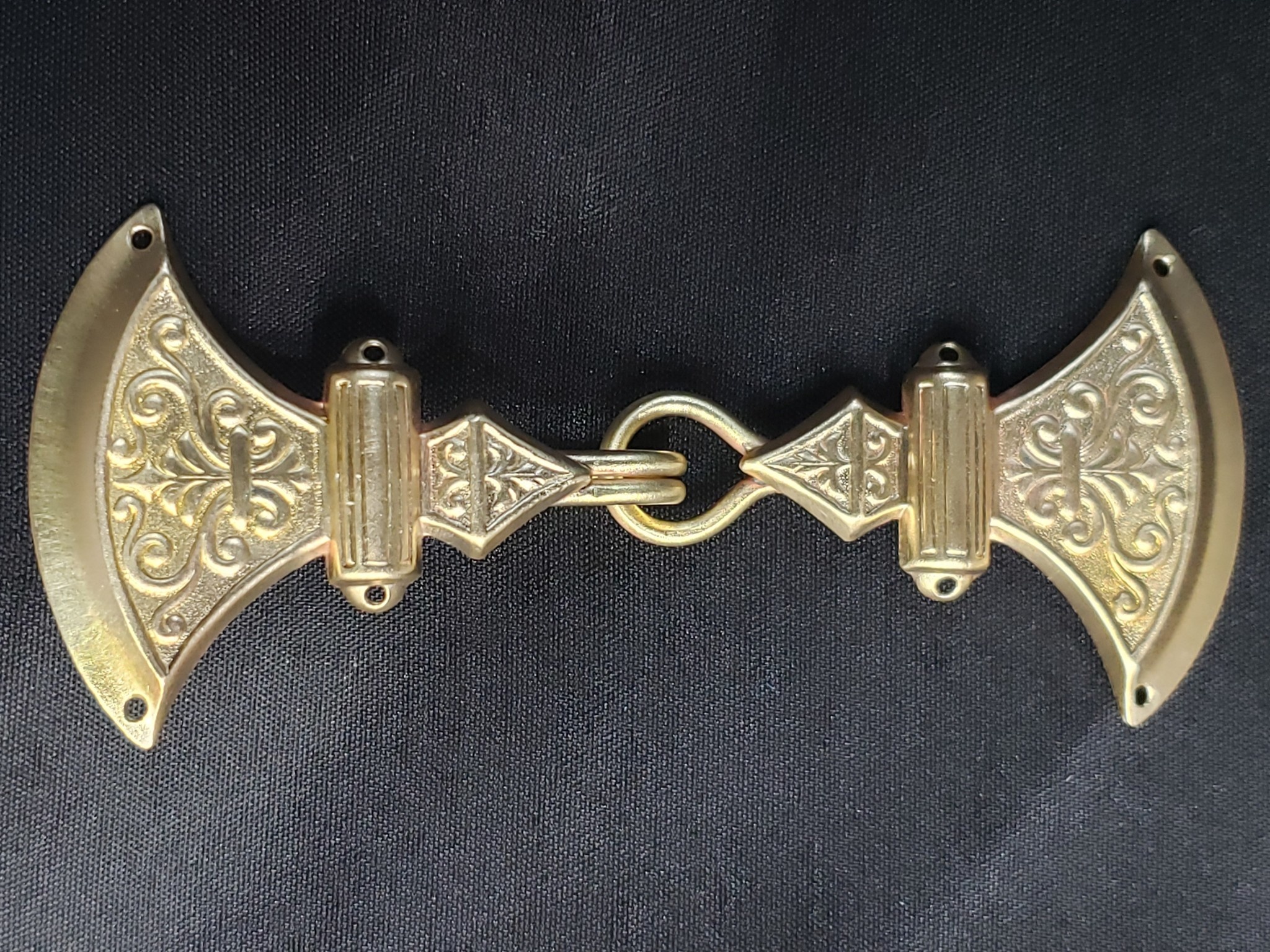 Battle Axes Cloak Clasp - Bronze Tone Plated - Cloak & Dagger Creations