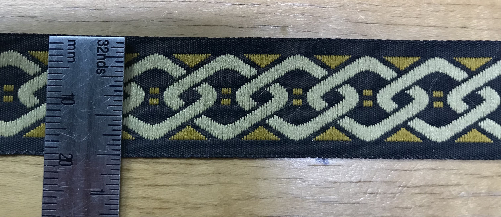 Diamond Chain Matte Gold Trim - Cloak & Dagger Creations