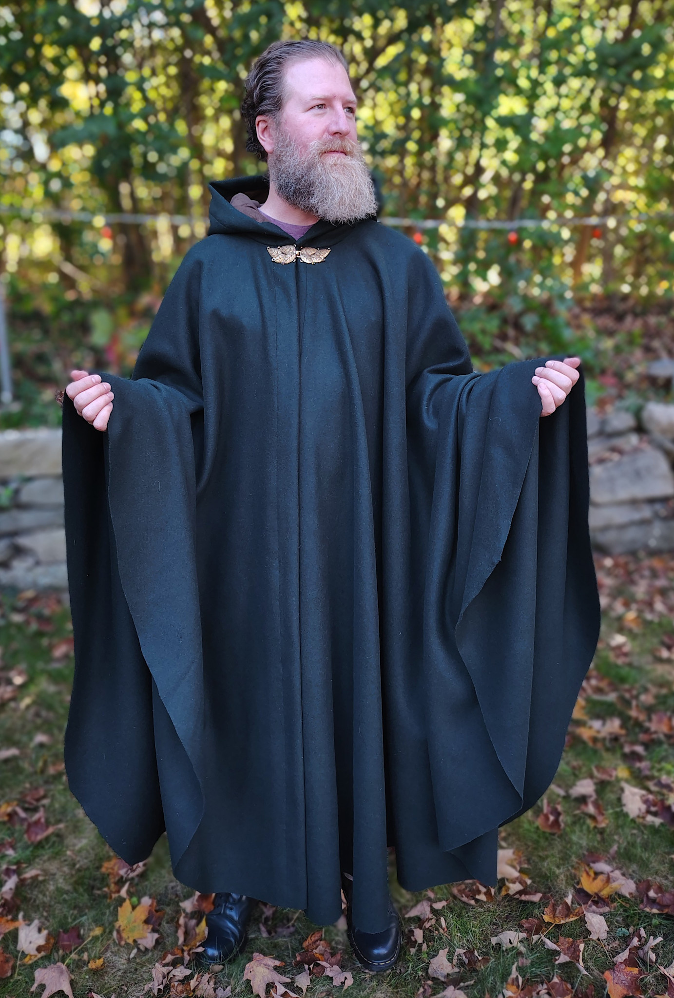 5860-Forest Green Wool Blend Cloak w/ Gold Multileaf Clasp & Brown Faux ...