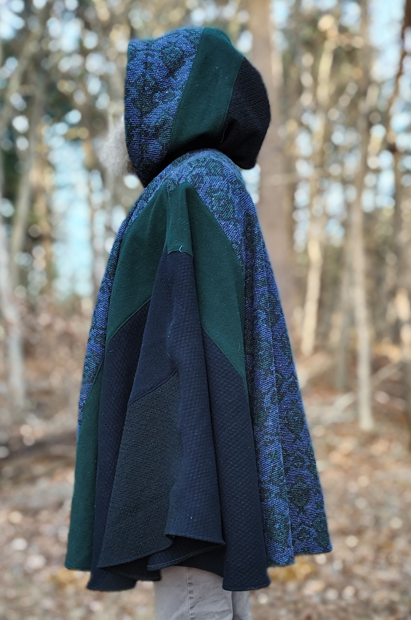 5888-Washable Multi-Color Wool Blend Cloak w/ Celtic Snakes Clasp ...
