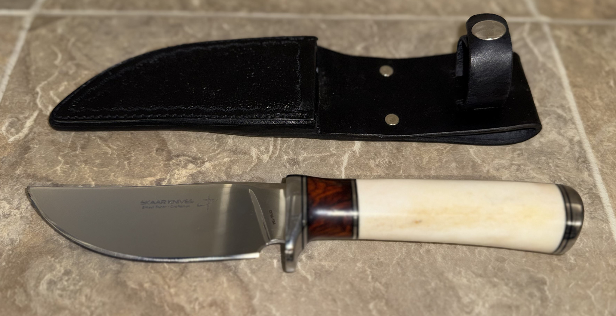 CS Skaar Knives Bear Bone / Desert Ironwood (25-12-13) - Eagle Firearms Ltd