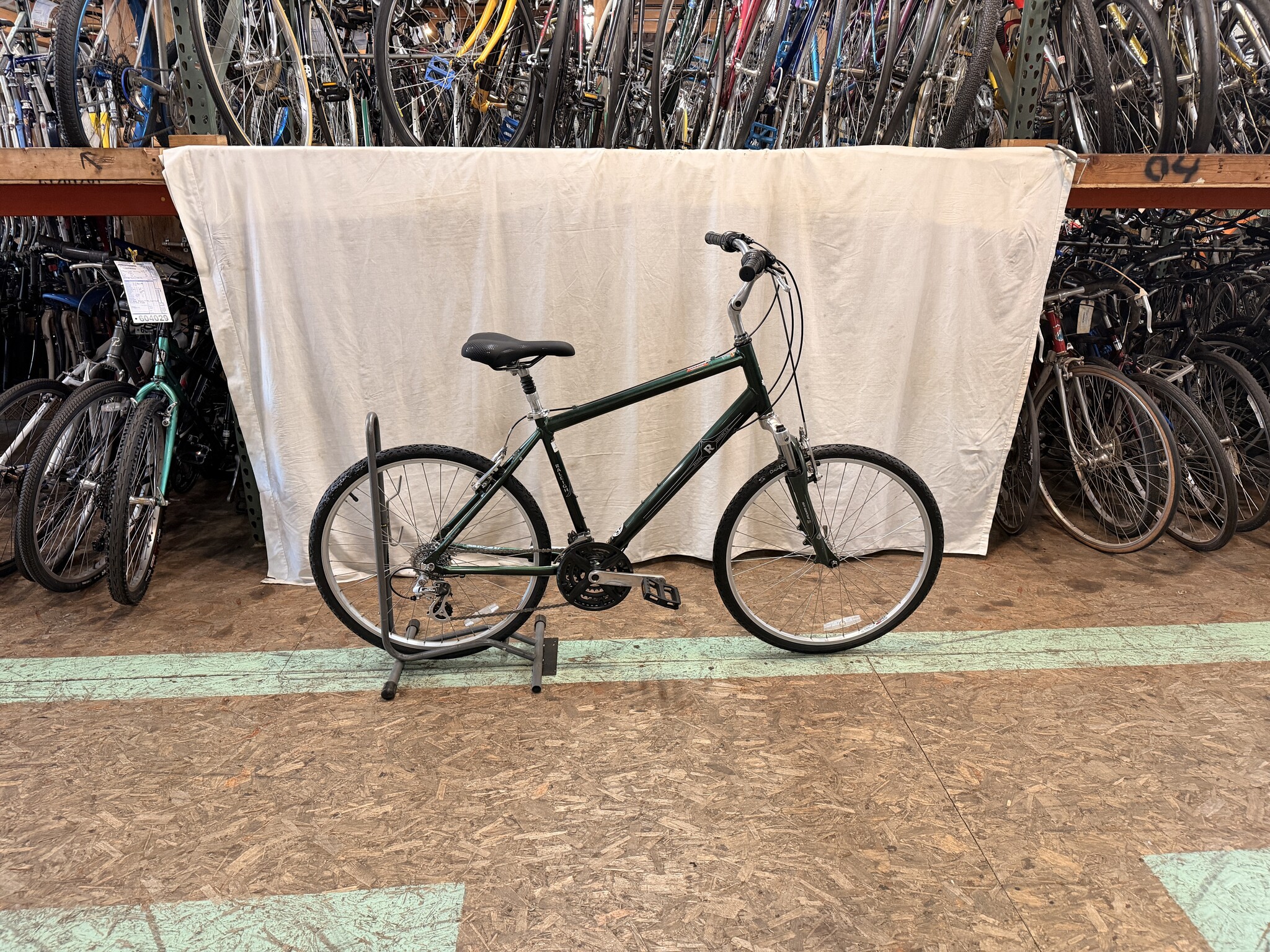 20" Raleigh Route (0415) H2U - Working Bikes