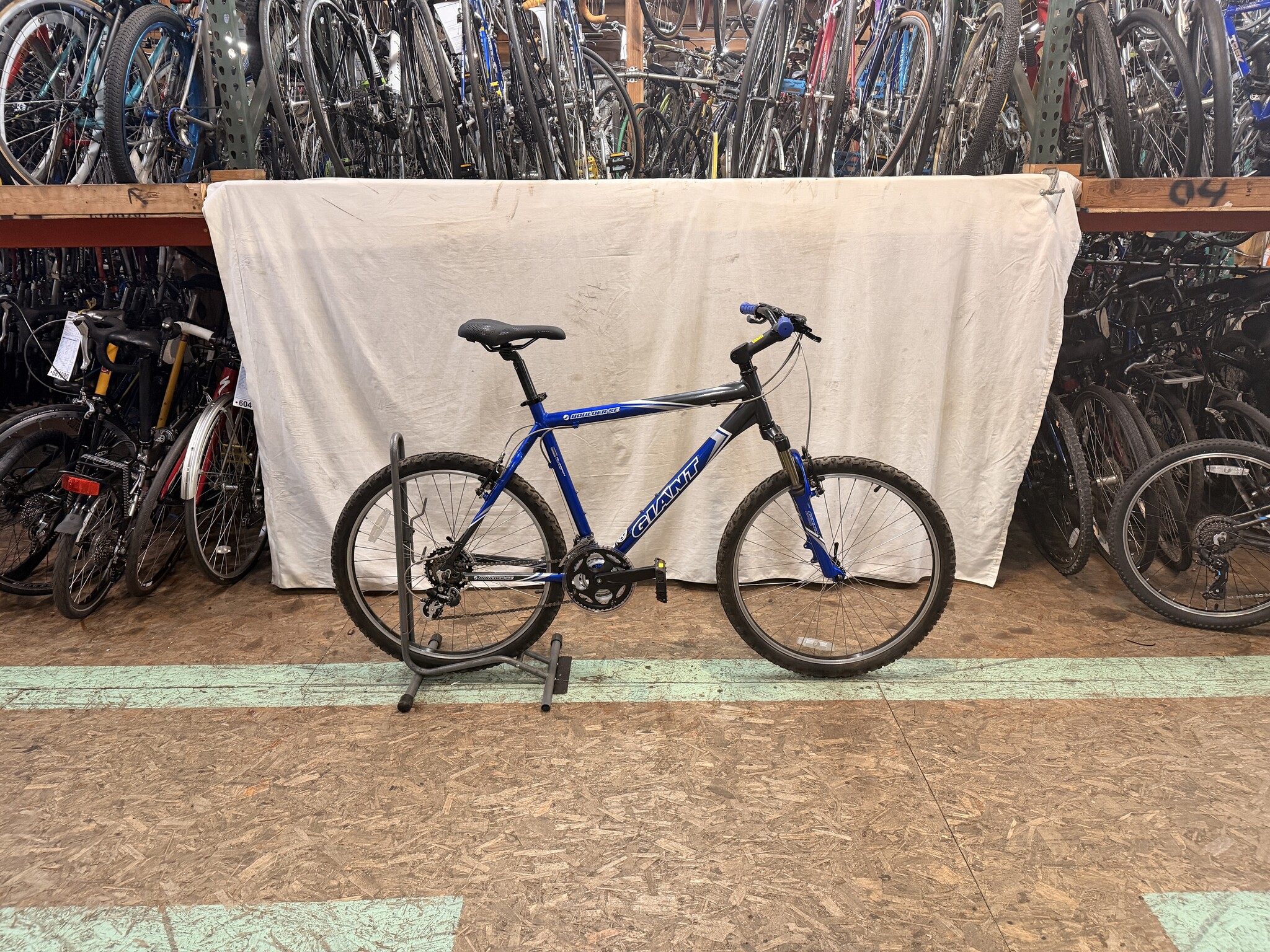 21" Giant Boulder SE (2720) E1L - Working Bikes