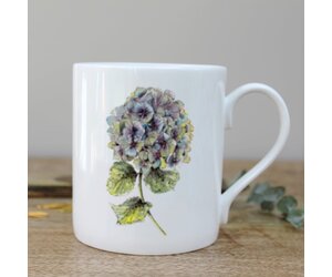 Toasted Crumpet Hydrangea Pure Mug in a Gift Box - British Isles