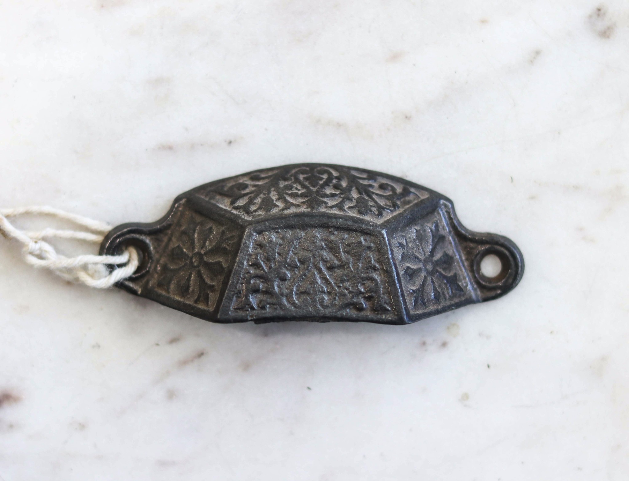 Eastlake Trapezoid Pull with Rounded Edges - Dead People's Stuff ...