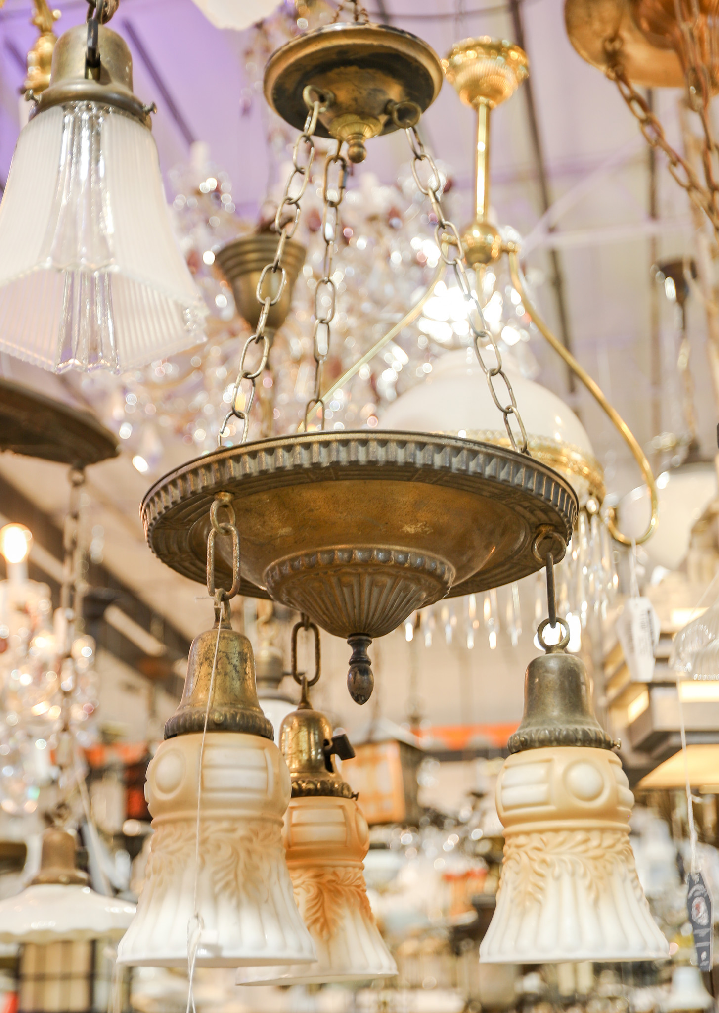 Hanging light from Killers of the Flower Moon (film) - Dead People's ...