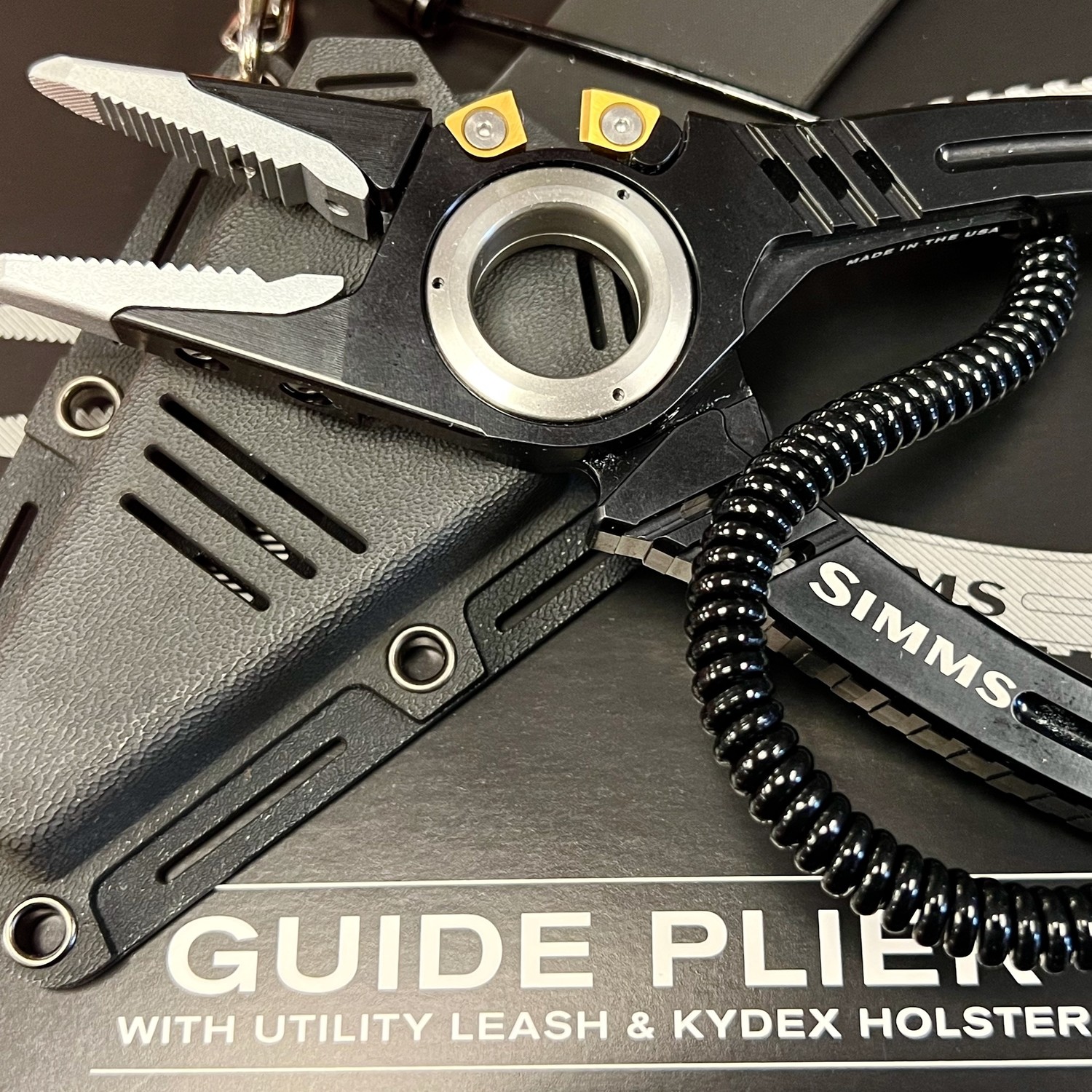 Simms Guide Plier - Royal Treatment Fly Fishing