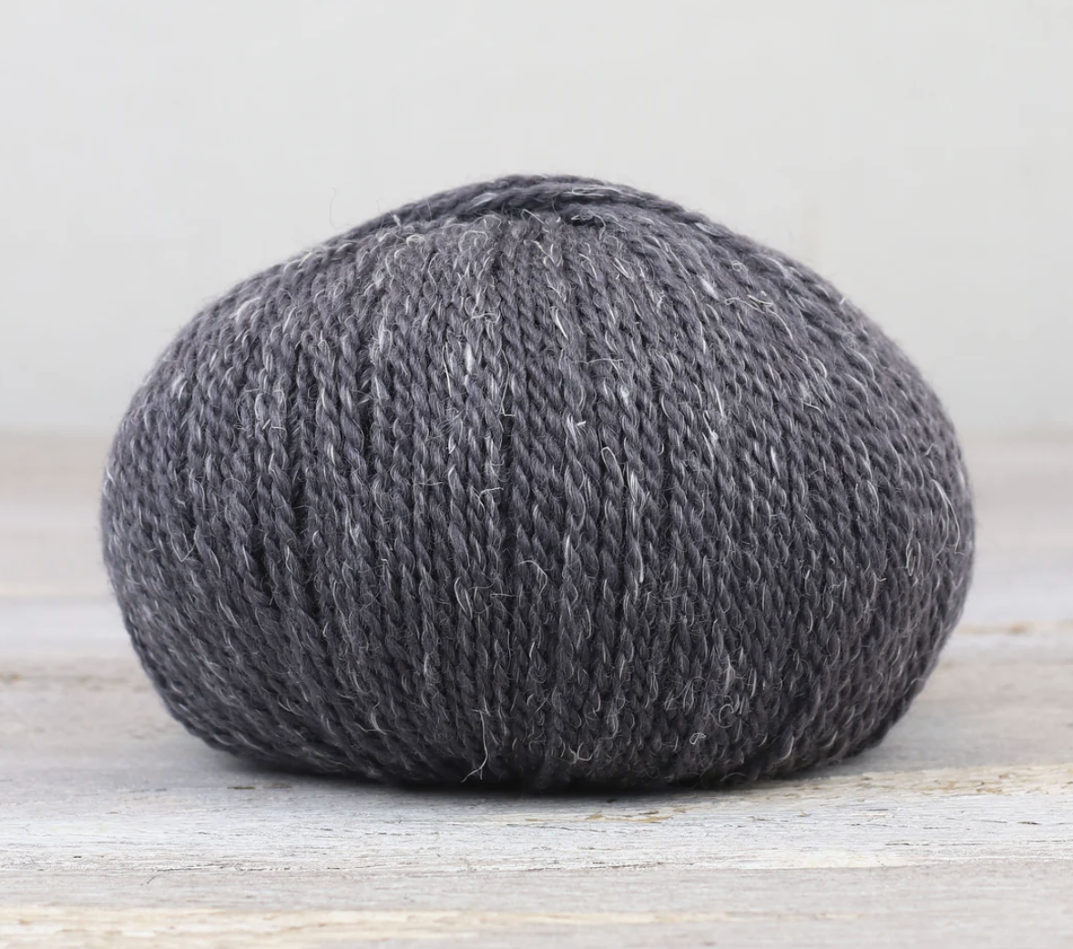 Fibre Co - &MakeDK 050 Gosling - The Tinsmith's Wife