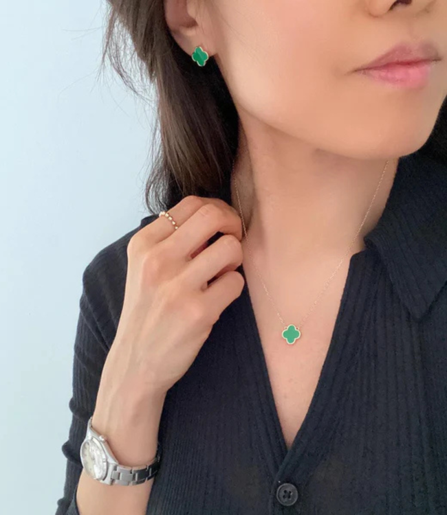 Must Have Necklace | Clover Leaf Pantone Necklace - Bellē Up Boutique