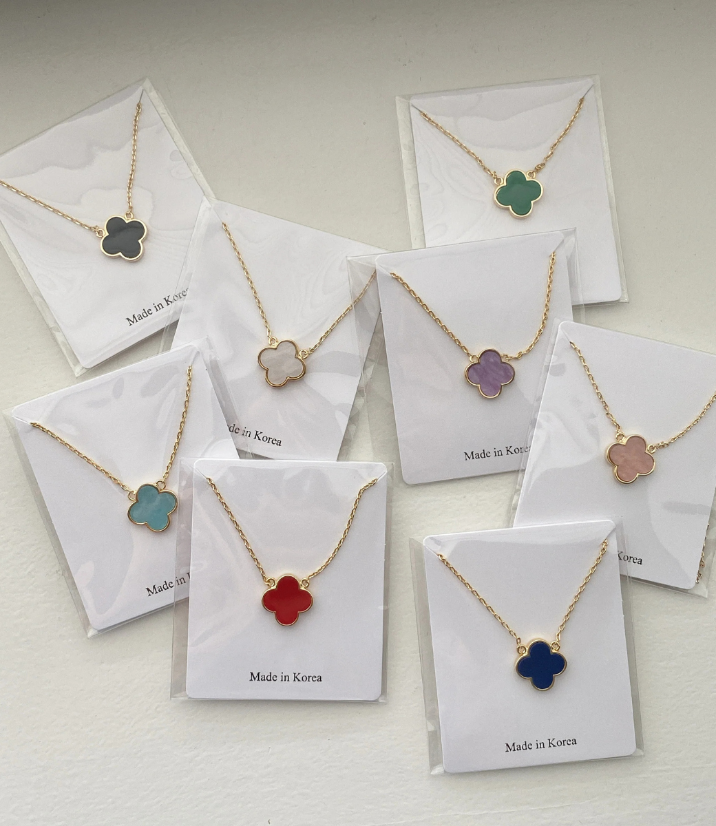 Must Have Necklace | Clover Leaf Pantone Necklace - Bellē Up Boutique