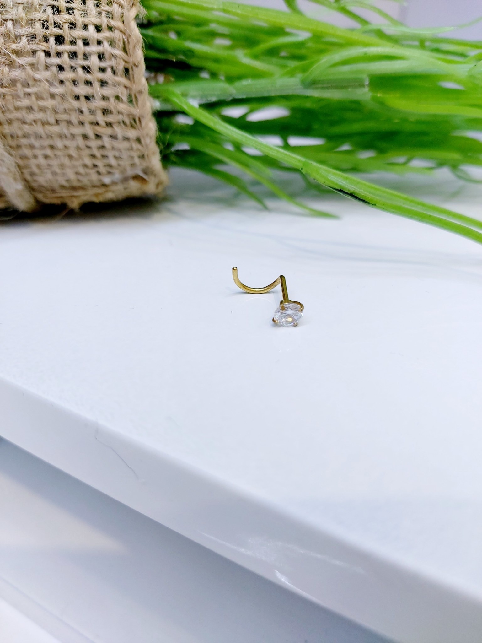 nrb0032-gold-stone-screw-nose-ring.jpg