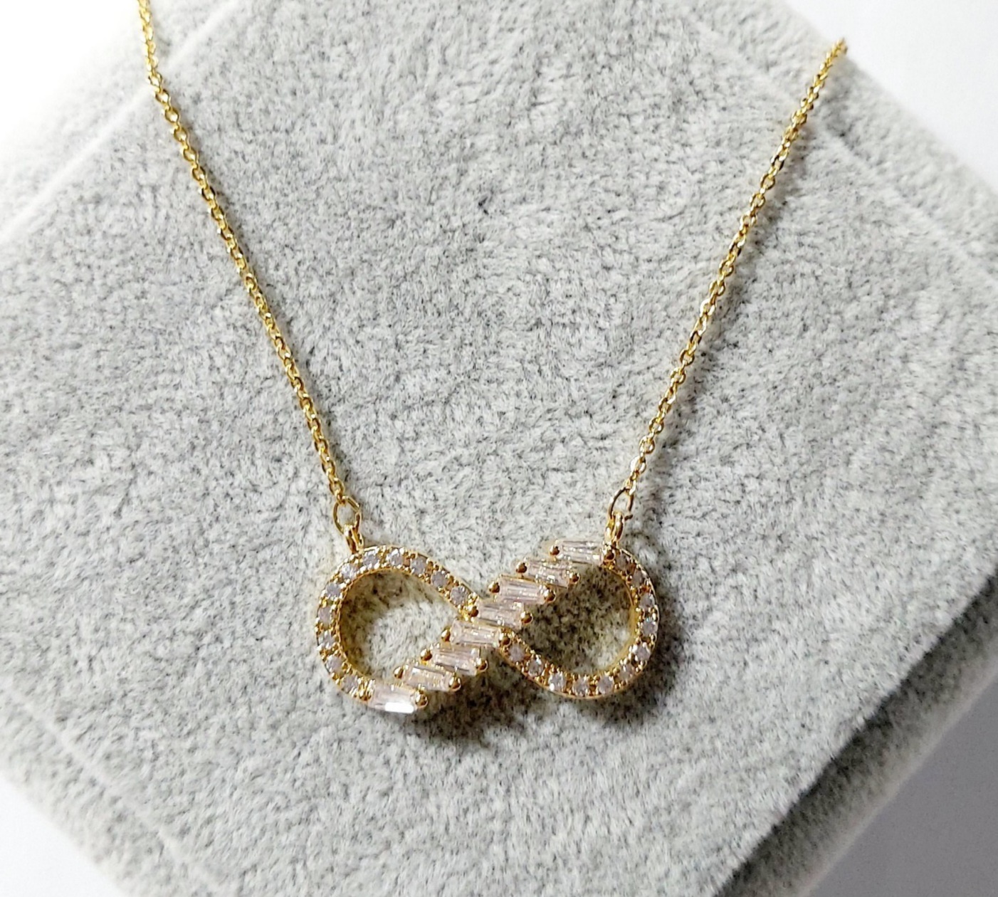 scc0002-gold-infinity-necklace.jpg