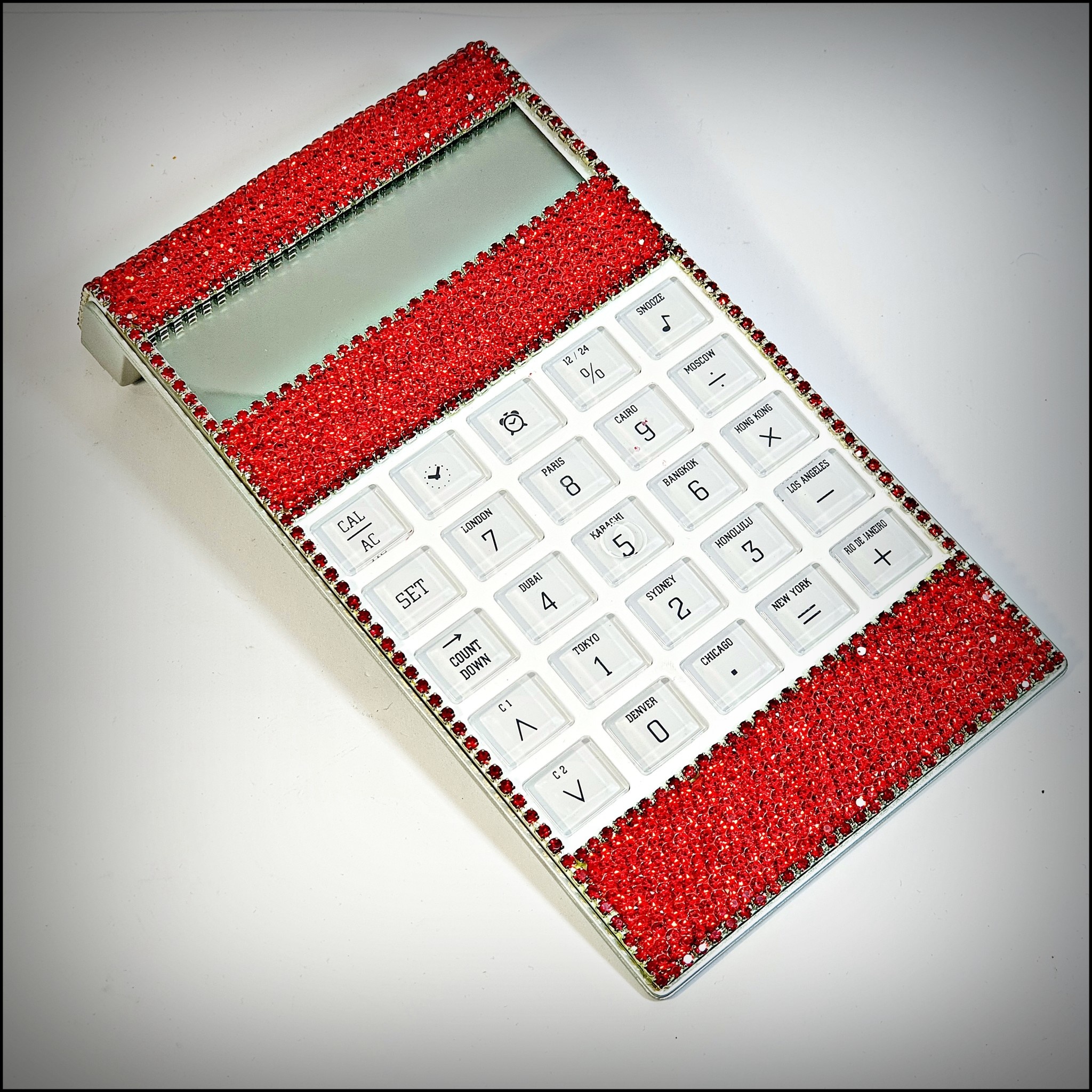 hrf0075-red-calculator.jpg