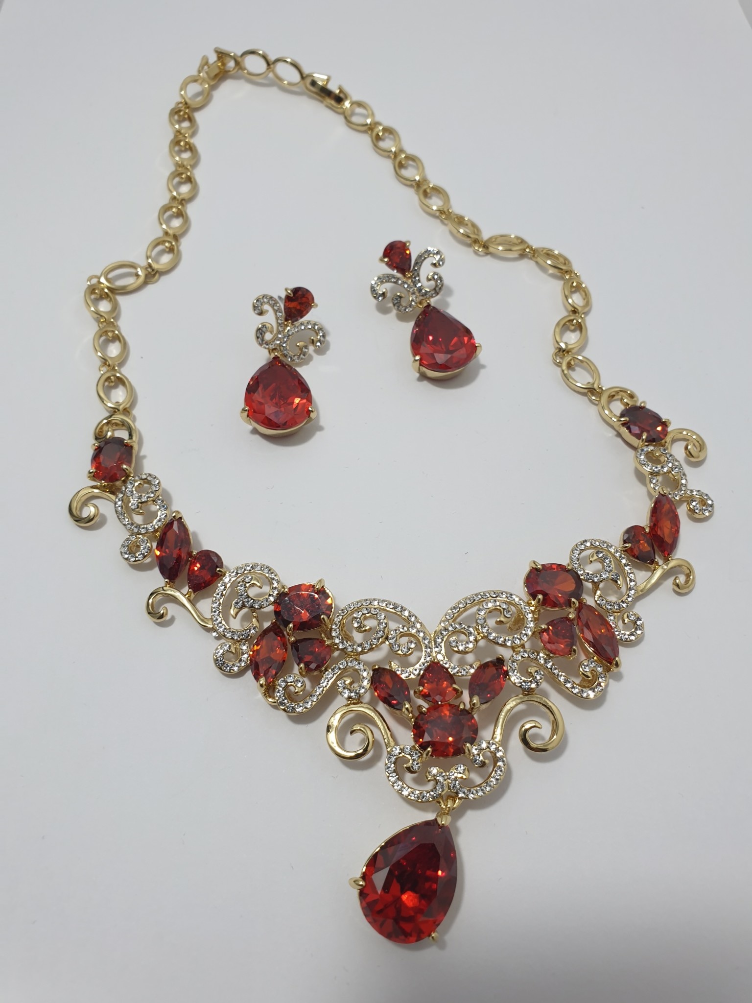 csb0041-gold-red-set.jpg