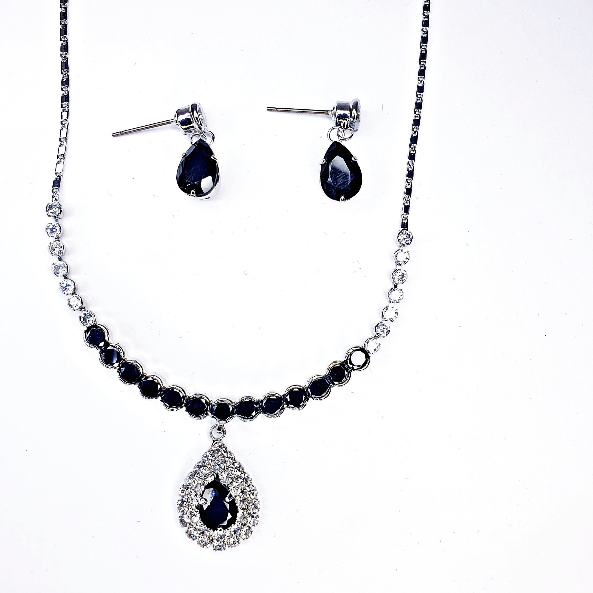 cse0049-silver-black-stone-formal-set.jpg