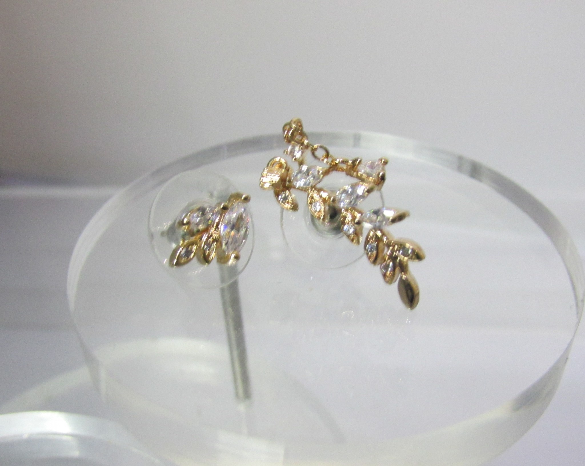 era0130-gold-earcuff-earring.jpg