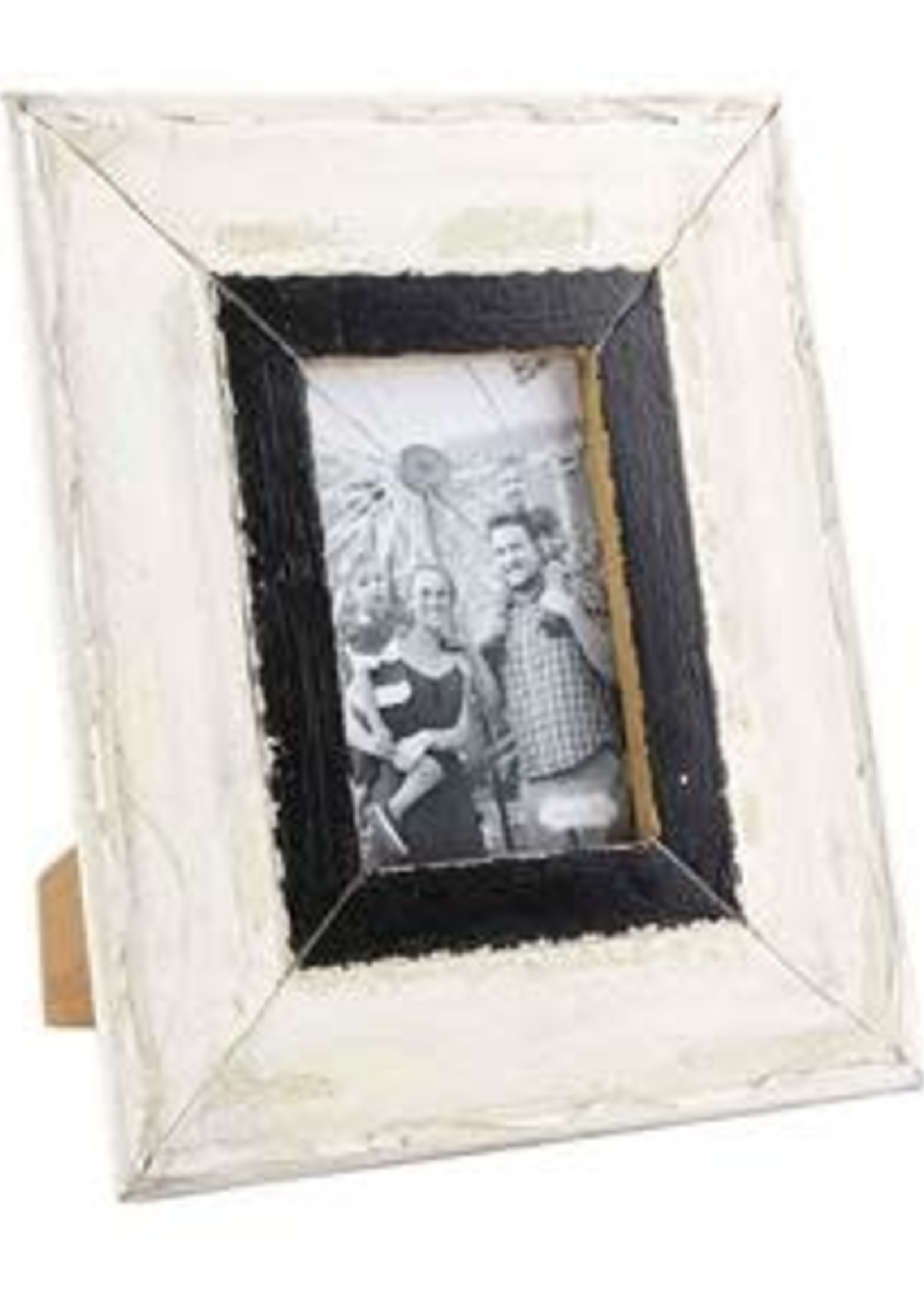 Mud Pie 4x6 Black and White Frame - Oak & Willow