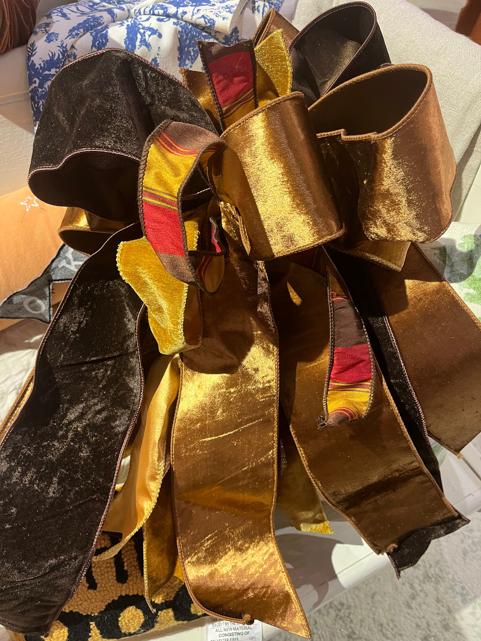 Velvet Fall Bow I - Oak & Willow