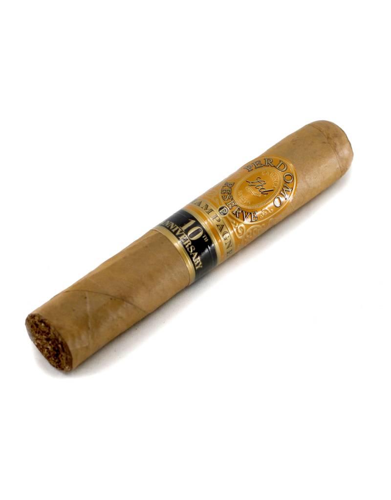 Perdomo Res Champagne CT Robusto - Wooden Indian Tobacco Shop