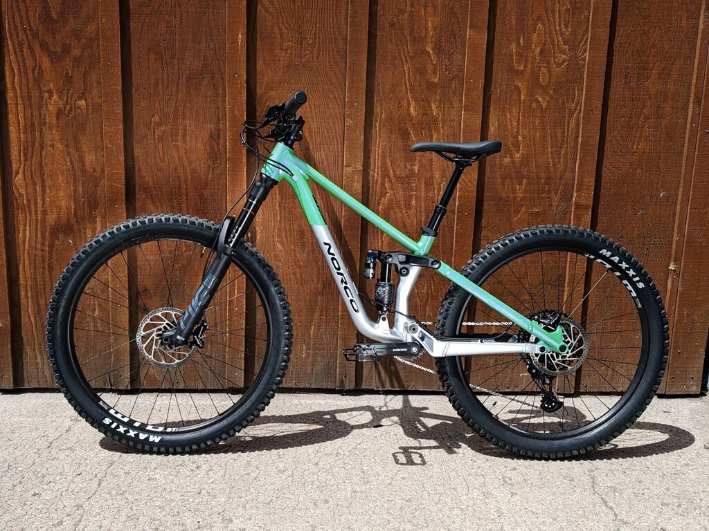 2024 Norco Sight A 27.5" Silver/Green Youth X-Small | The BackCountry ...