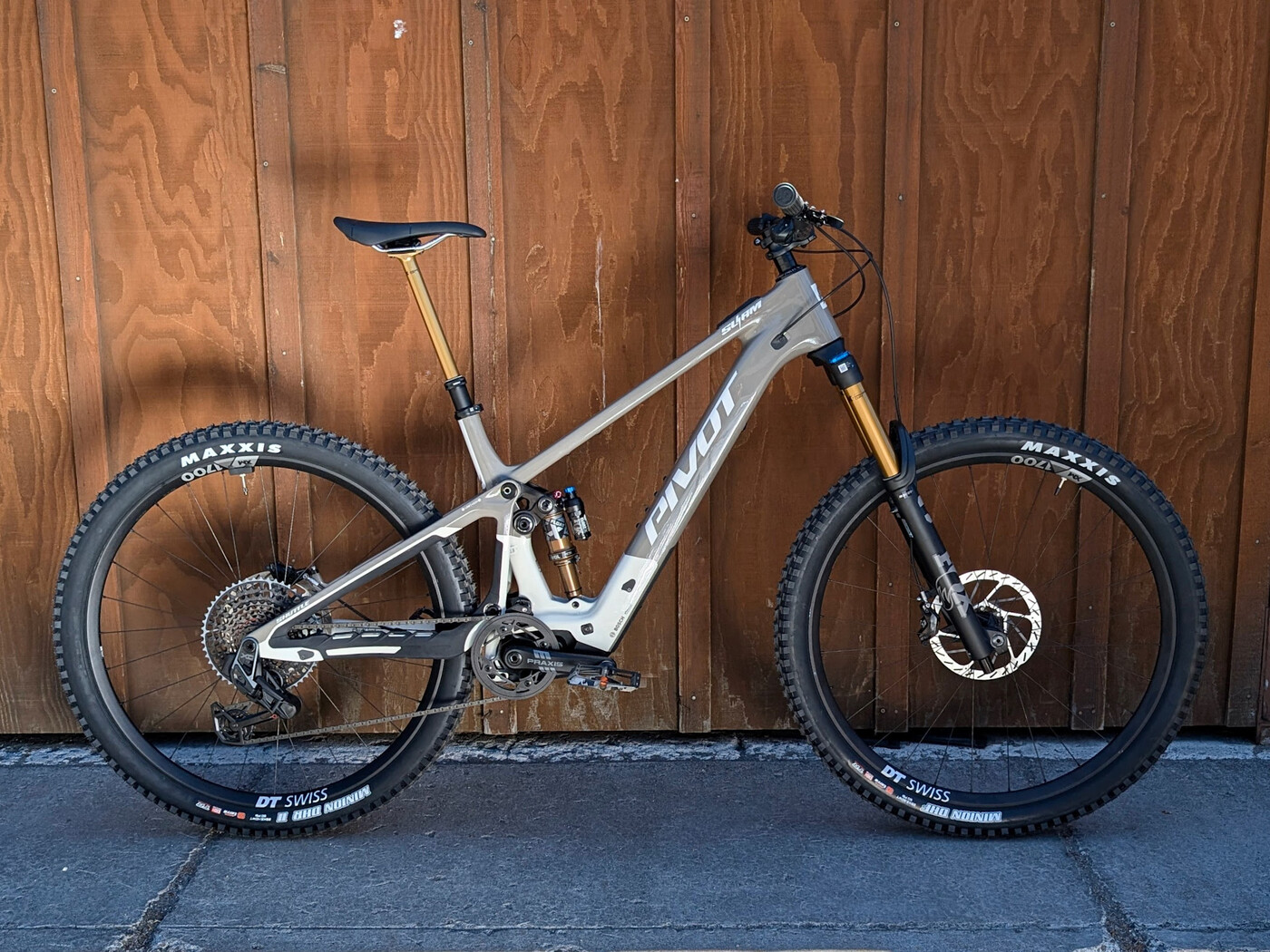 2025 Pivot Shuttle SL/AM Pro X0 Eagle 29" | The BackCountry in Truckee ...