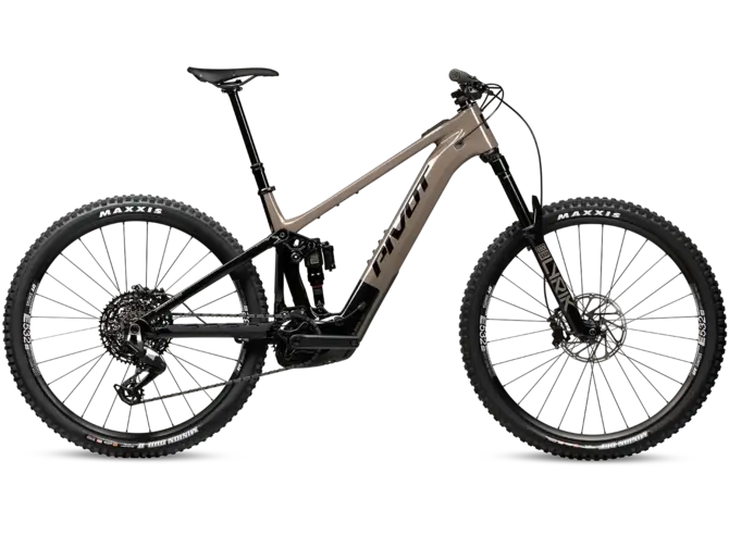 2026 Pivot Shuttle AM Ride Eagle 70/90 29" | The BackCountry - The ...