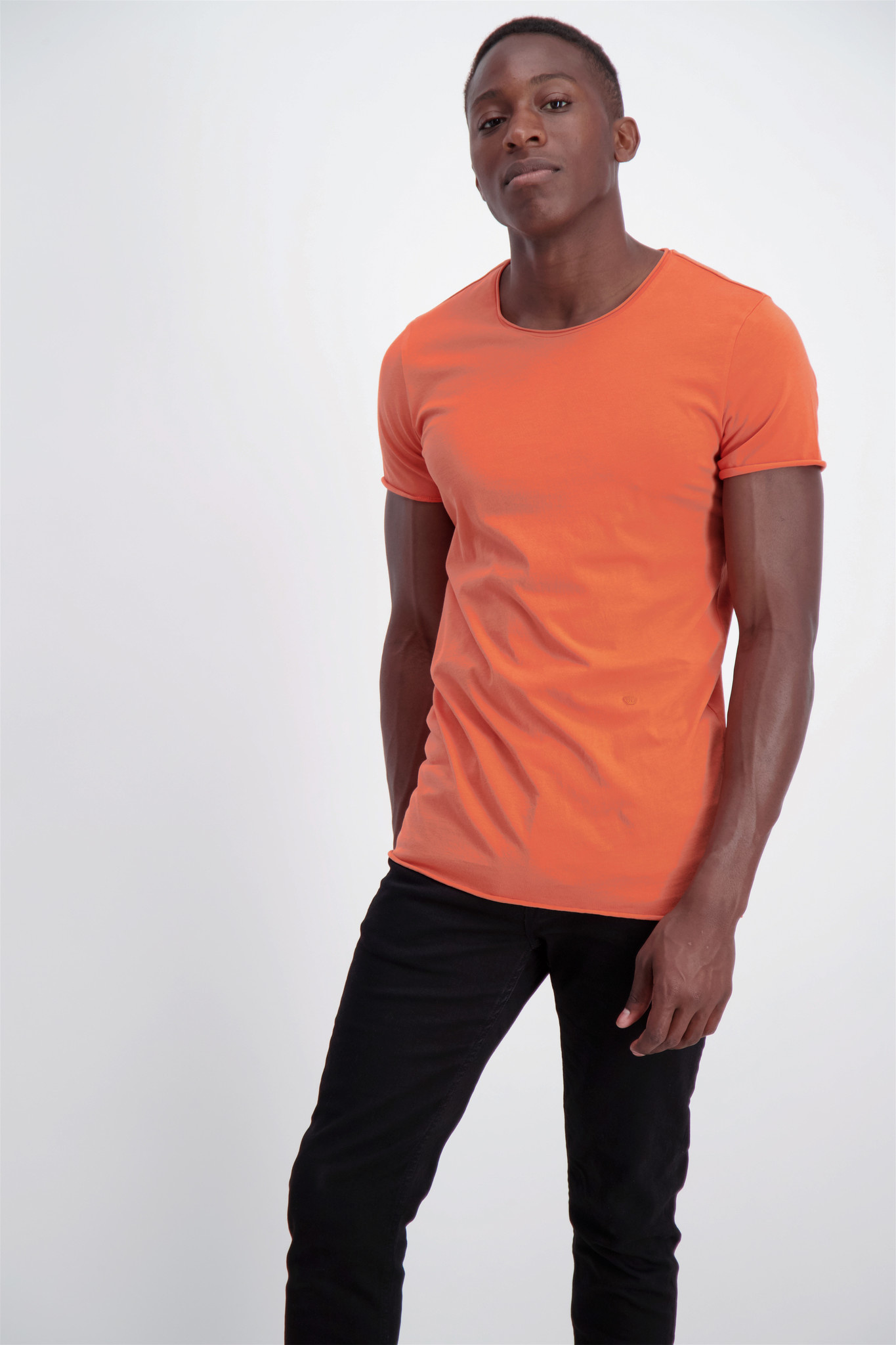 Raw Edge Tee S/S: 60-40002 - LINDBERGH