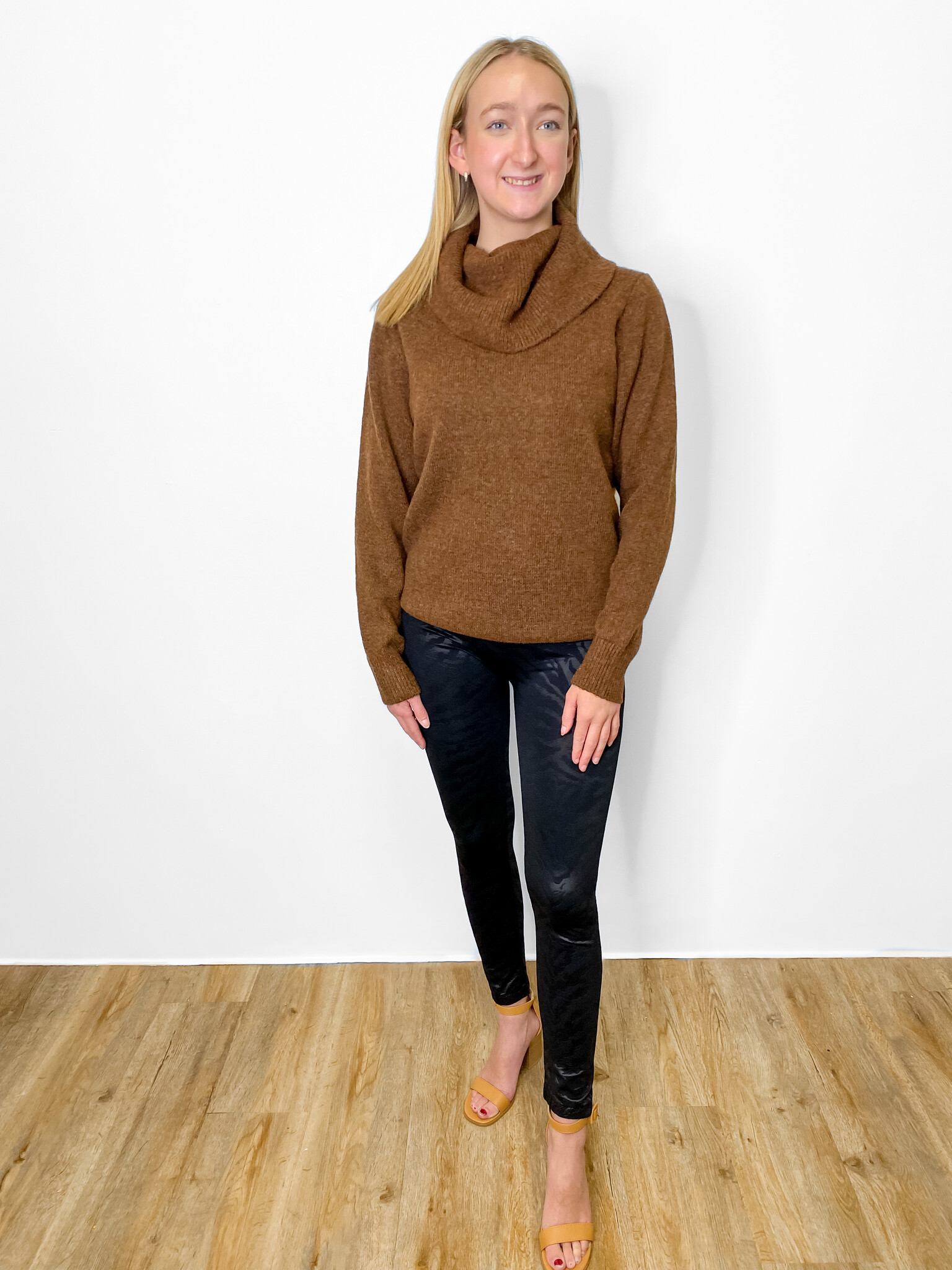 Friar Brown Cammy Sweater - The Magnolia