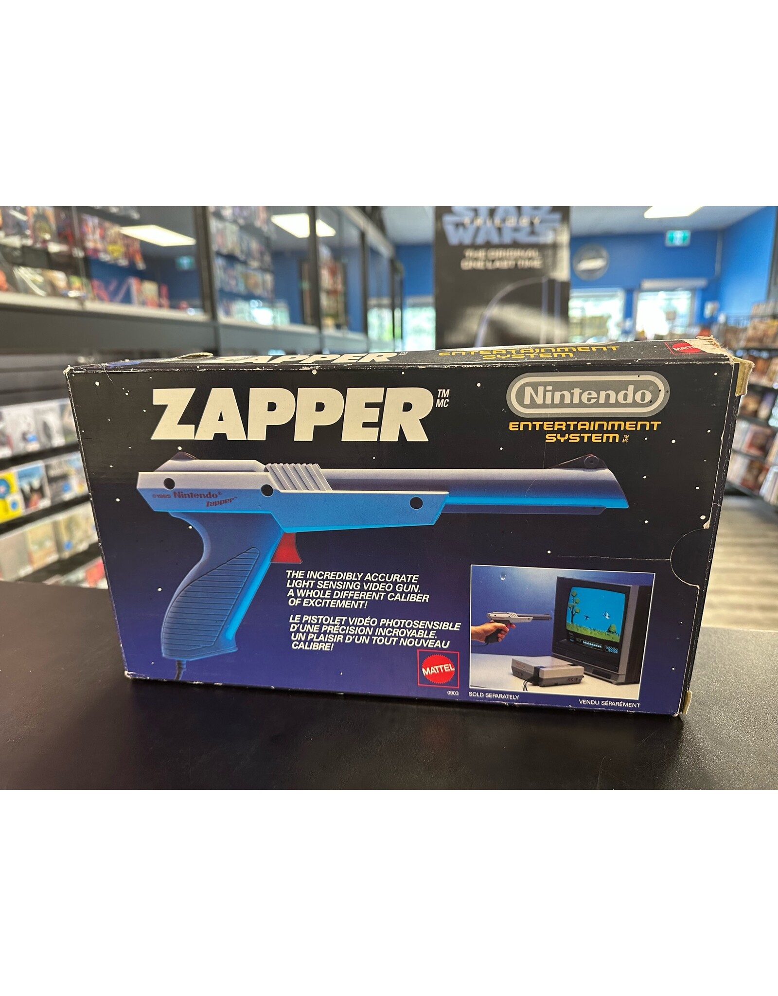 NES NES Lightgun Zapper Grey (CiB, Damaged Box) - Video Game Trader