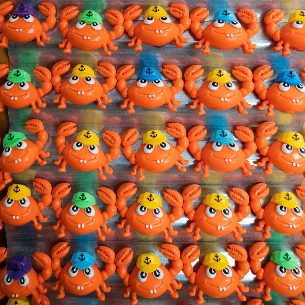 Clay Critters Captain Curt's Crab Magnet - Tiki Trading Co. Online Store