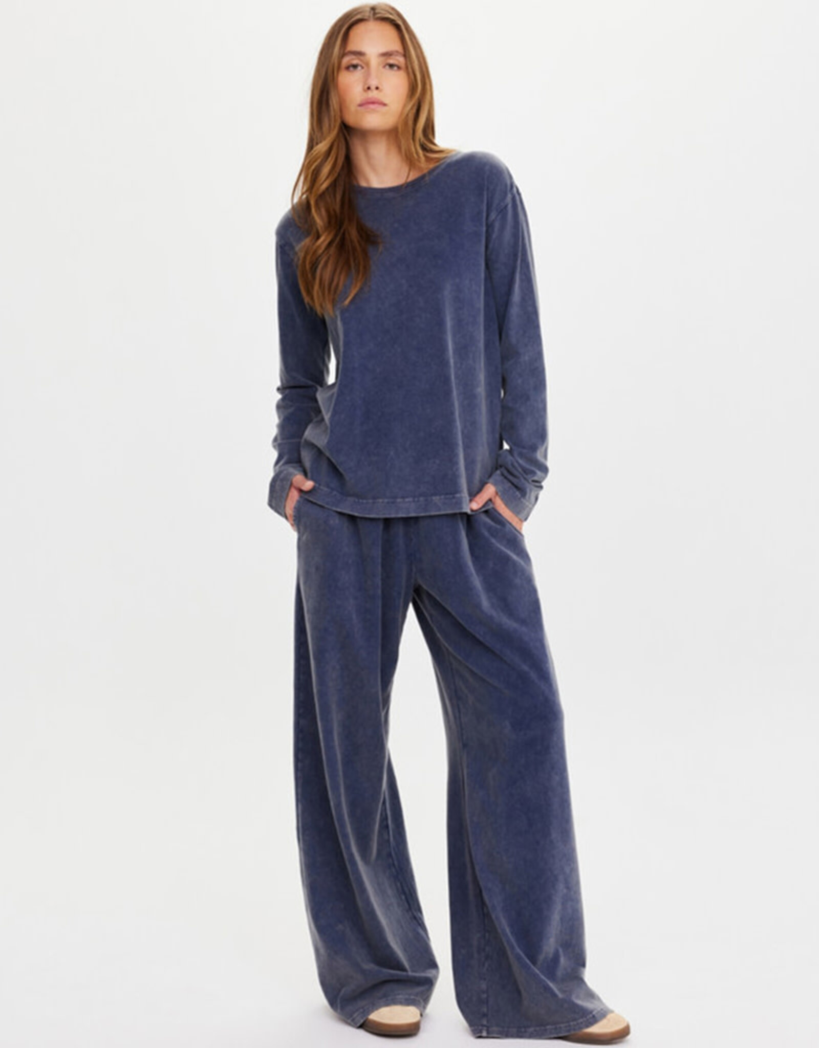 THE UPSIDE SOHO MAIL LONG SLEEVE - Mighty Aphrodity