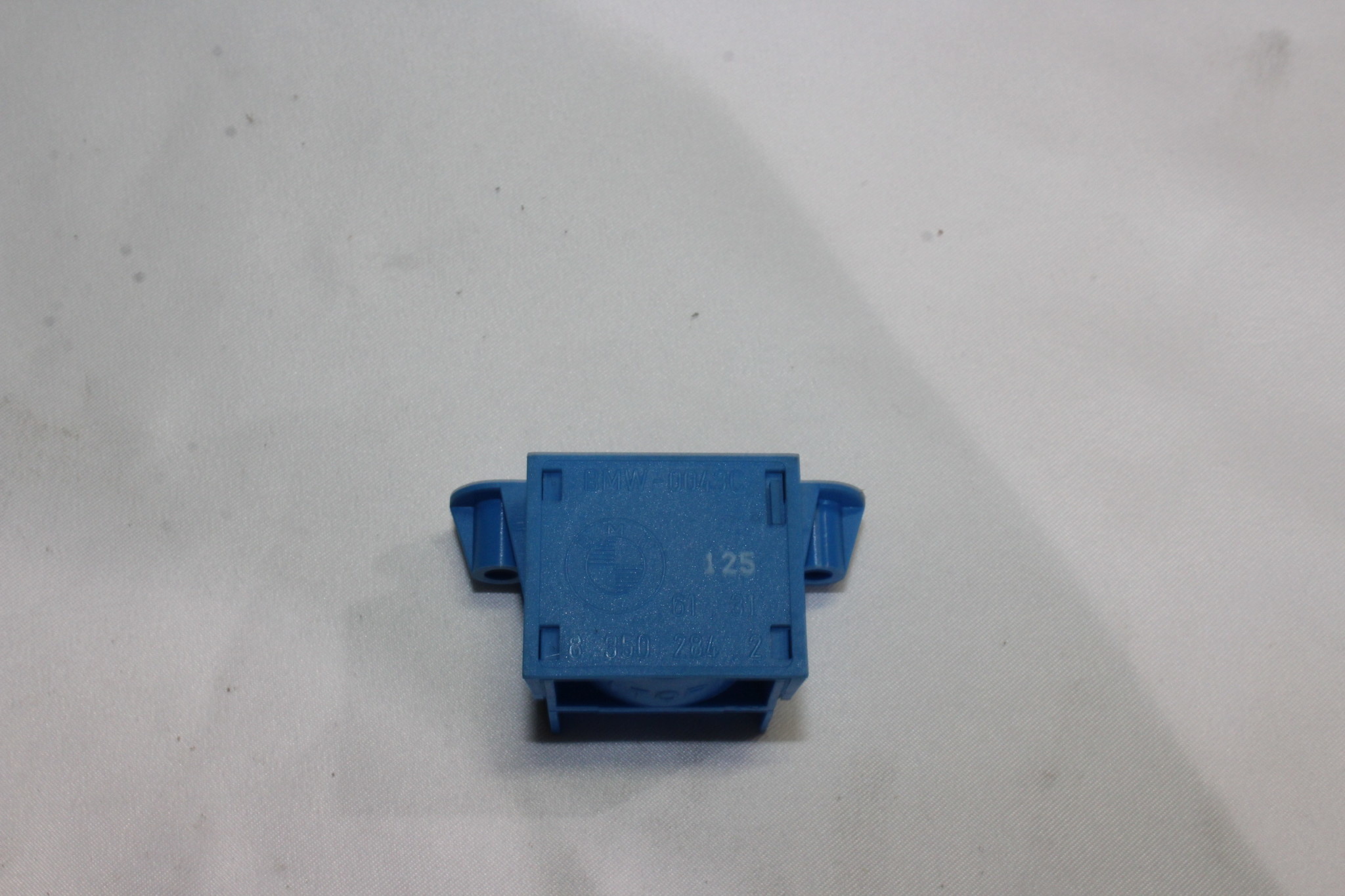Emergency switch for BMW E-31 E-32 E-34 E-36 E-38 E-39 - A R T Performance