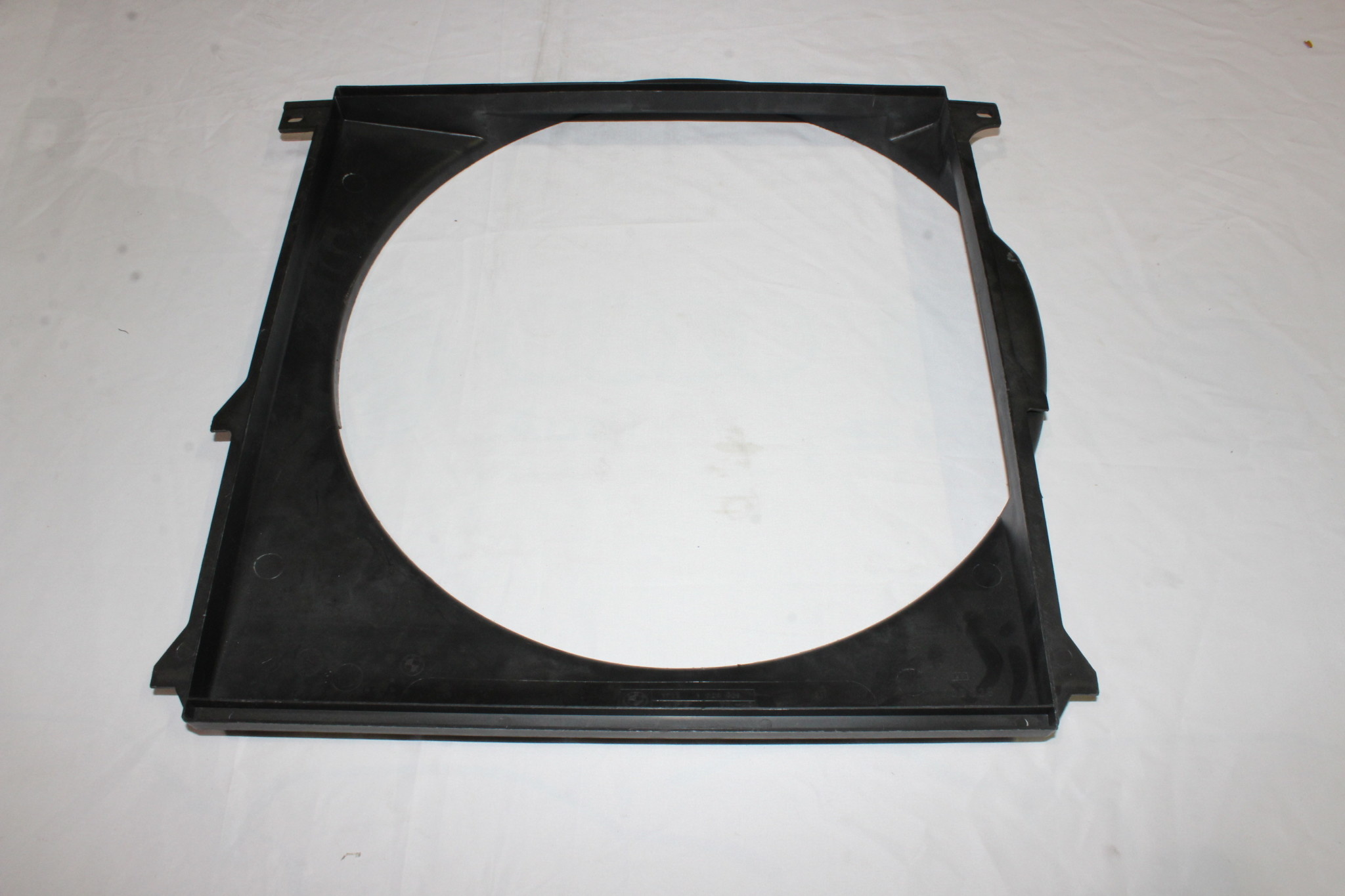 Fan shroud for BMW 3 series E-36 Genuine - A R T Performance