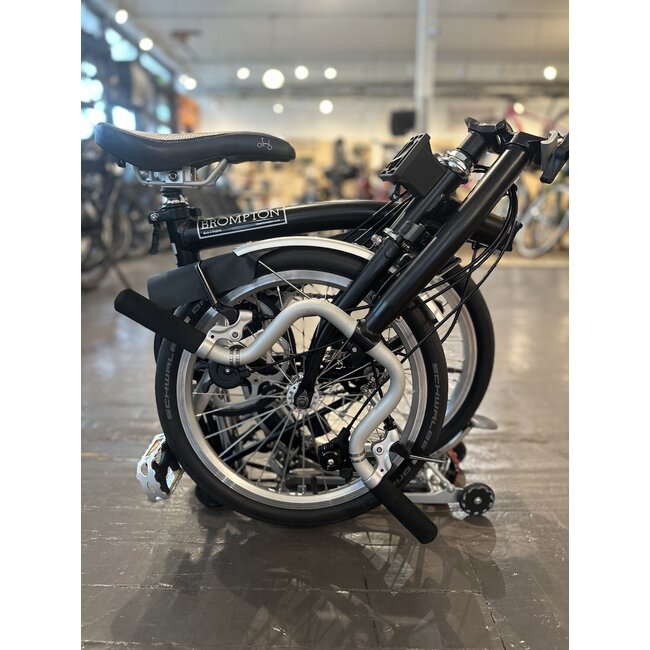 USED Classic Brompton H6R Matte Black Folding Bike - Clever Cycles Ebike & Bicycle Store