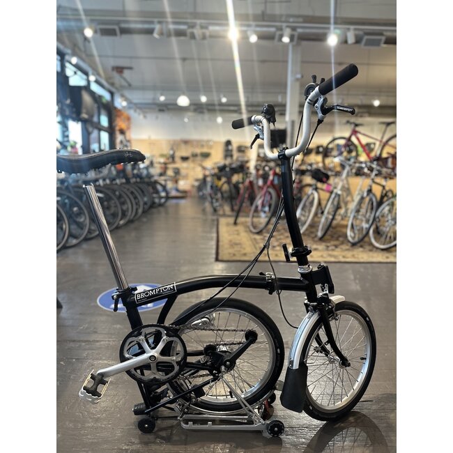 USED Classic Brompton H6R Matte Black Folding Bike - Clever Cycles Ebike & Bicycle Store